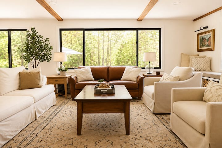 Luxe 4br Retreat | Near Dartmouth + Dhmc - Hanover, NH