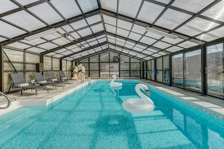 Sleeps 13+ | Indoor Heated Pool | Luxury Retreat - Colorado Springs, CO