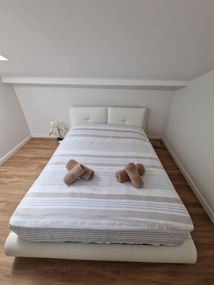 Chambre Atypique Au Calme • Parking Privé • - Cambo-les-Bains