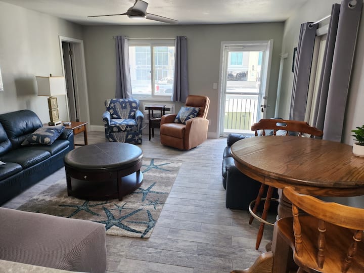 Twisted Shell Dewey Condo - Rehoboth Beach, DE