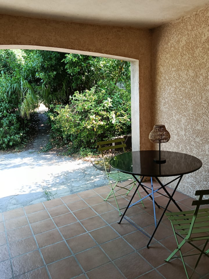 Agréable Rez-de Chaussée Dans La Verdure - Anduze