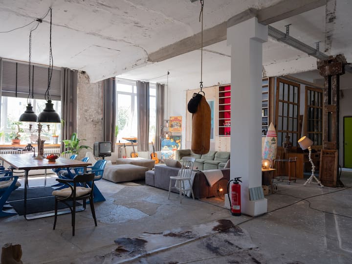 250 Sqm Storage
Loft Apartment
Urban - Berlijn