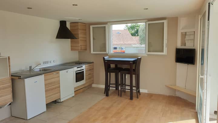 Appartement Avec Terrasse à La Campagne - Ascain