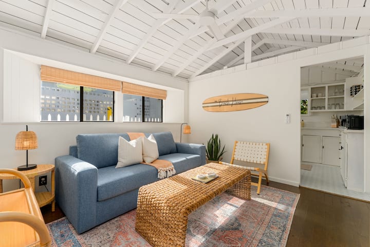 Casita Guest House | Ac, Outdoor Dining & Fire Pit - Encinitas, CA