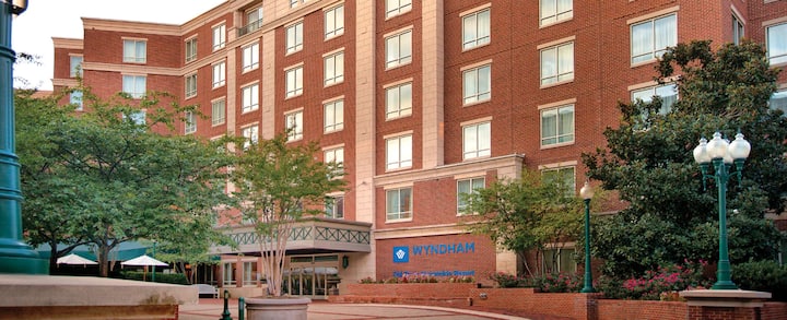 Deluxe 1bd In Old Town Alexandria - Alexandria, VA