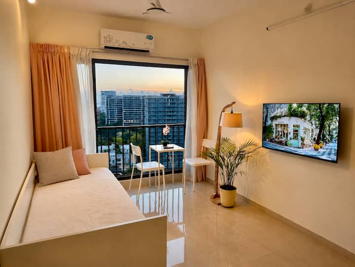 “Sunset & Sea View/golden Escape Near Juhu Circle” - Mumbai