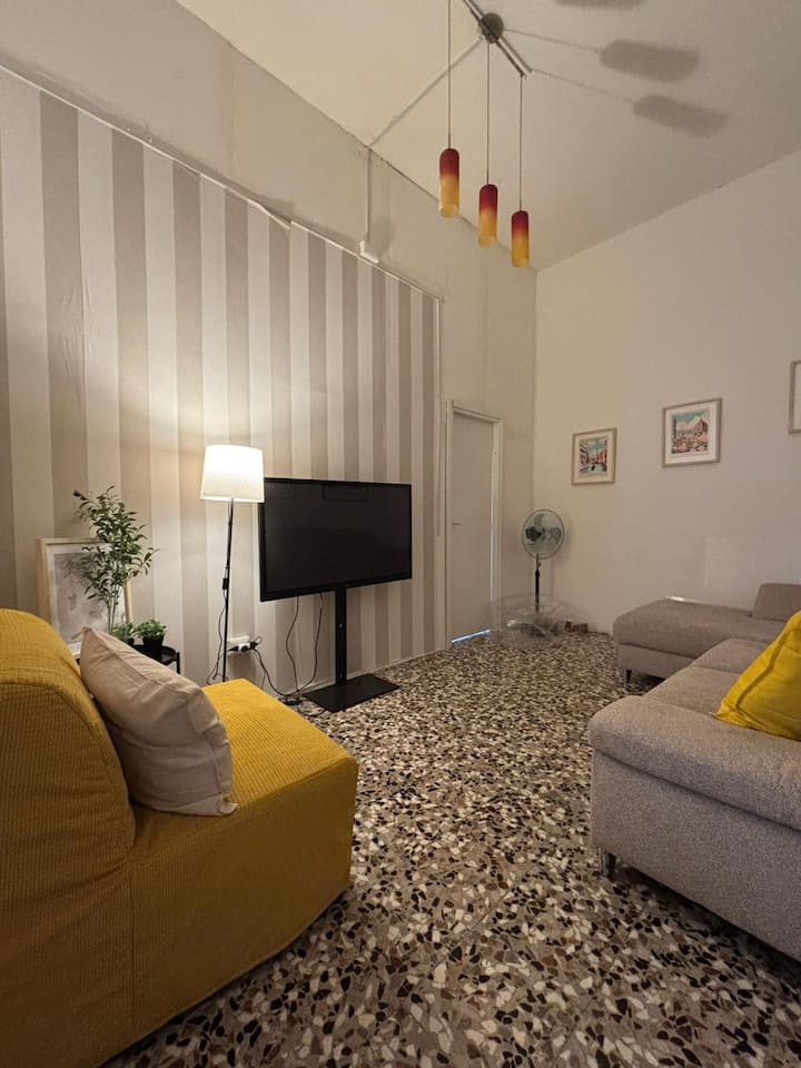 The Travelerss Flat | 8 Rooms In Historic Center - Naples