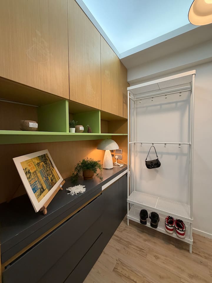 3br Apartment Near Central & Sheung Wan Mtr - Sheung Wan
