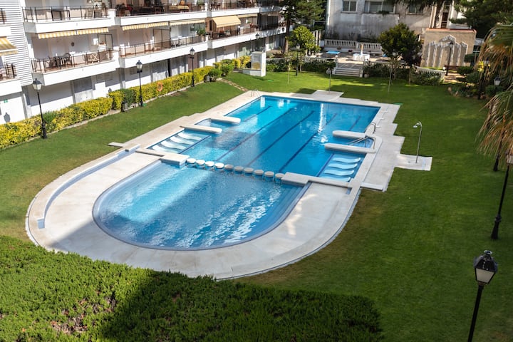 Charming 1-bedroom Apartment With Pool In Fenals - Blanes