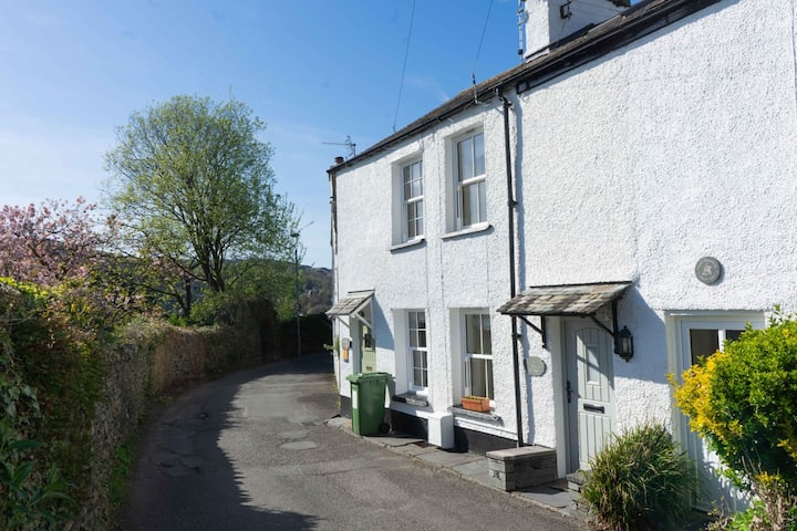 Bolthole Cottage For 2 -Views - Central Ambleside - Ambleside