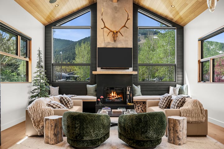 Rmr: Midnight Solstice Home In The Town Of Jackson - Jackson, WY