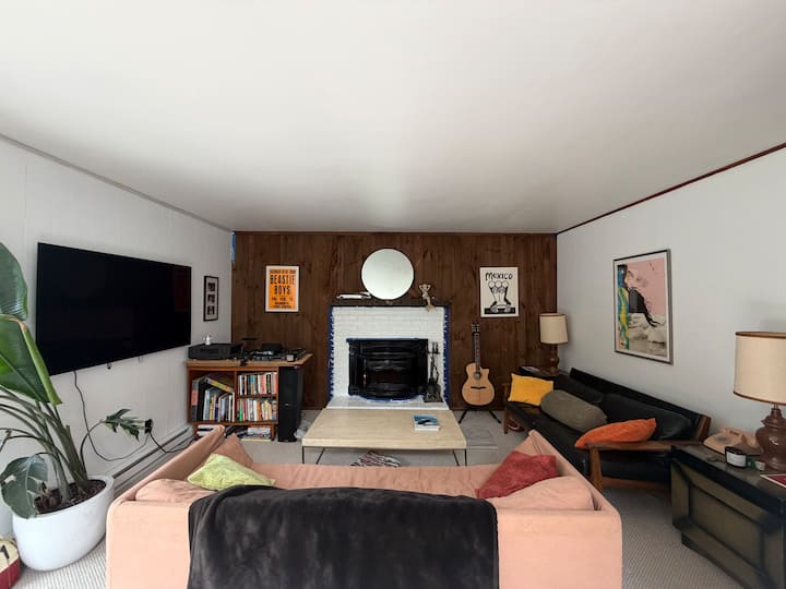 Ditch Plains 60s Surf Shack - Montauk, NY