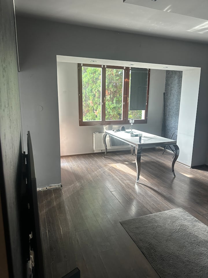 Stylish Apartment 10 Min From Center - Brno