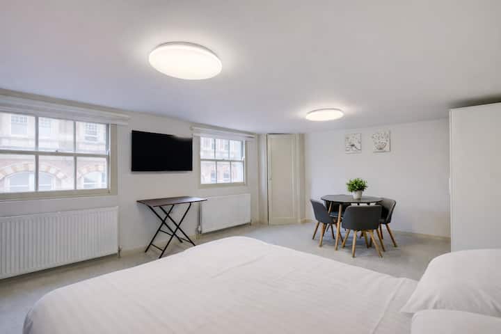 Chic London Hotels, Leicester Sq - 2 Bed Apartment - Londres