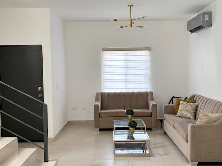 Casa Moderna En Residencial Cerca Aeropuerto - Hermosillo