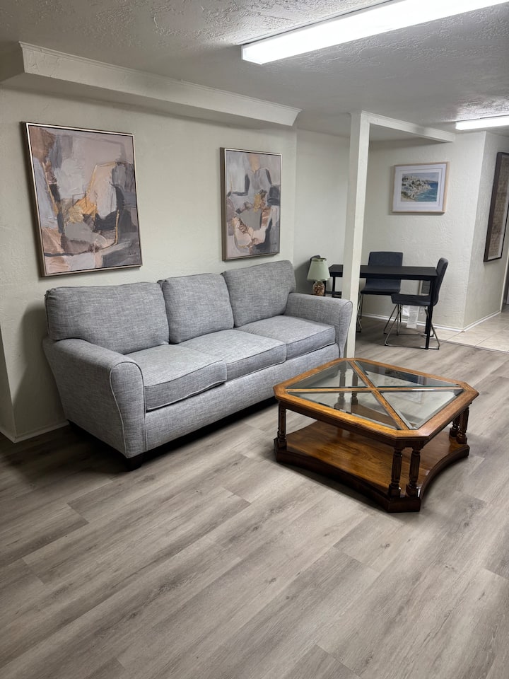 Modern 2br + Office | Walk To Downtown & Uo - Eugene, OR