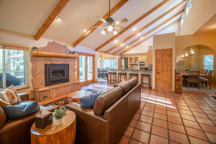 Ludwig Lodge: Spacious Mountain Retreat | New - Flagstaff