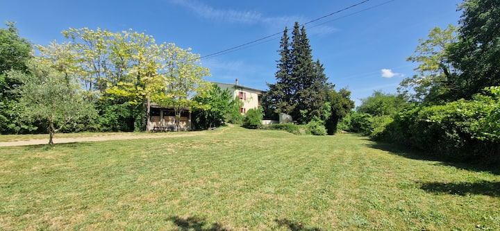Up To 6 Person Gite With Pool And Large Garden - Vallon-Pont-d'Arc