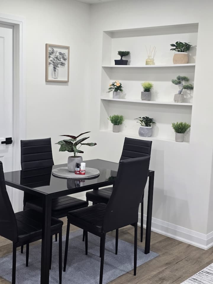1br Luxury Guest Suite With Office, Near Toronto - Milton
