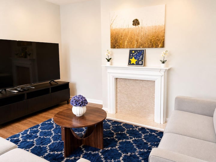 House Sleeps 5 With Enclosed Garden - Sittingbourne