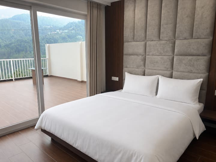 Hotel Pineora Dalhousie | Luxury Mountain View - Dalhousie