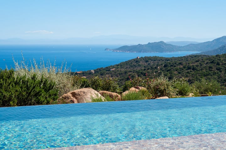 Villa Avec Piscine Sur Les Hauteurs De Palombaggia - Santa Giulia