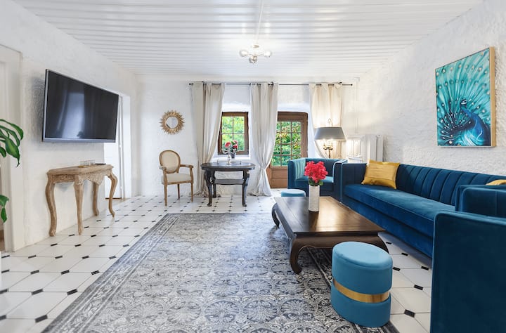 Charming Step-free Studio In A Historic Château - Montreux