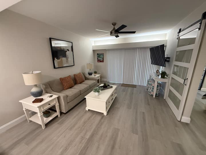 Modern Innisbrook Resort Condo - Palm Harbor, FL