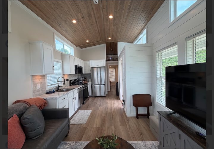 Magnolia ~ Tiny Home On The Ms River - Vicksburg, MS