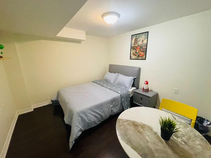 Video-game Inspired Private Suite - Free Parking - Markham