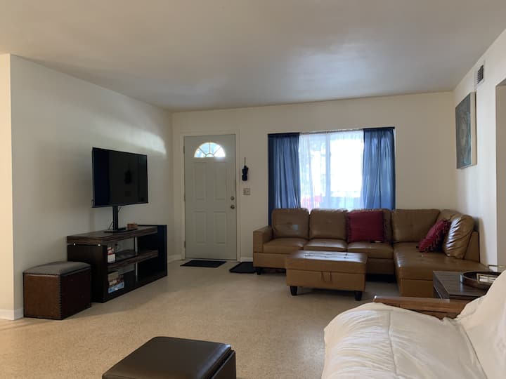 Furnished Mtr In Clearwater 2/1.5 2000sf, New Ac! - Clearwater