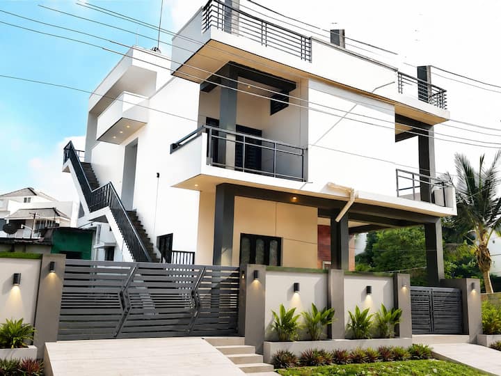 Family-friendly Retreat With Balcony & Fire Camp - Chikmagalur