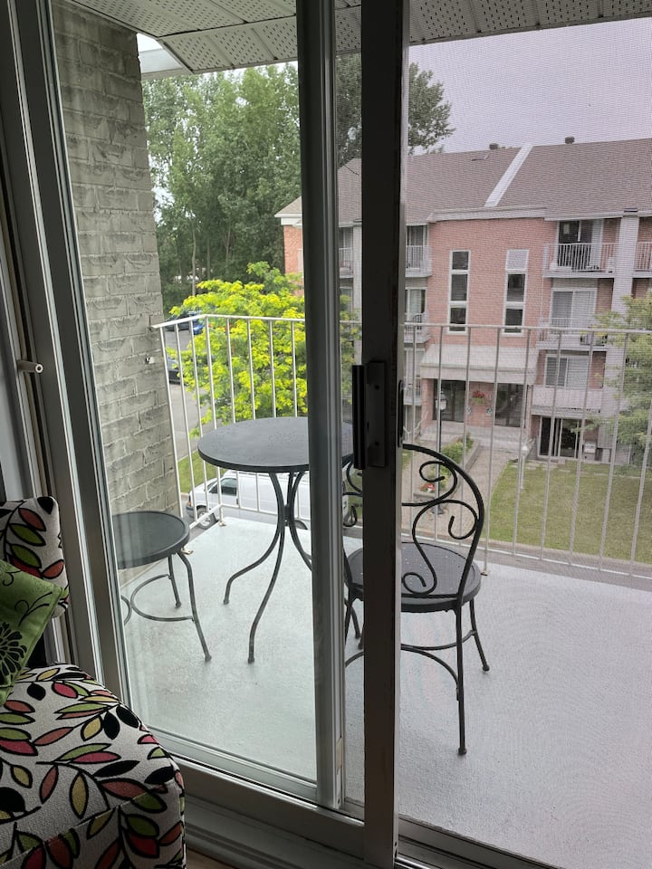 22 Minutes From Downtown Montreal - Brossard