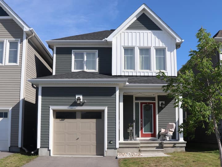 Entire 3 Bedroom Home | Park-facing | Private - Ottawa