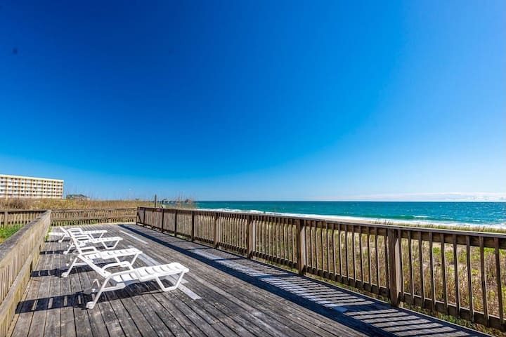 Oceanfront Cozy Condo. Pool. - Nags Head, NC