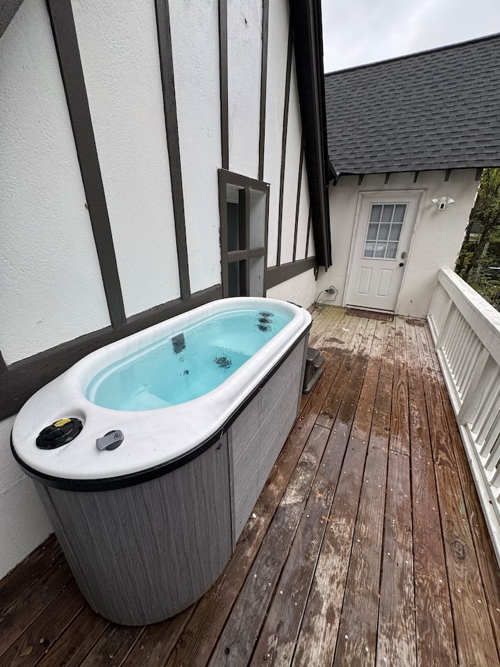 Chapel Loft At Mizpah | Hot Tub | New ~ 25 Min Ecu - 워싱턴