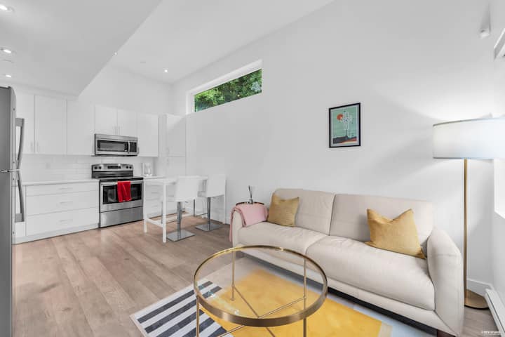 Little Nest Garden Suite 1b1b Pne Parking - Vancouver
