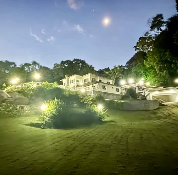 Mansão De Cinema Entre A Cachoeira E O Mar - Rio de Janeiro, Brezilya