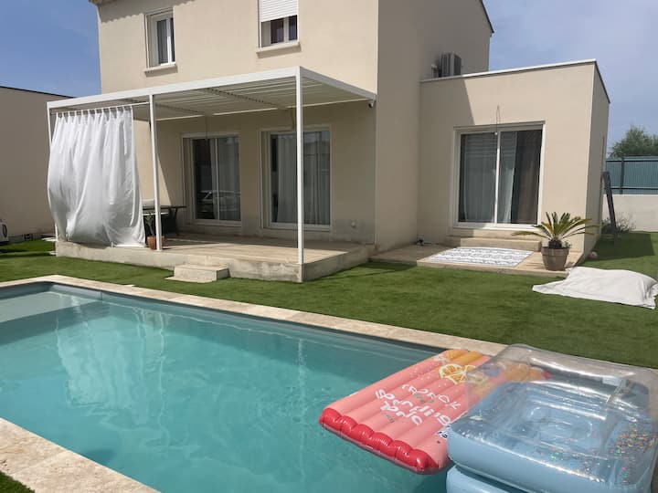 Maison Moderne Piscine - Arles