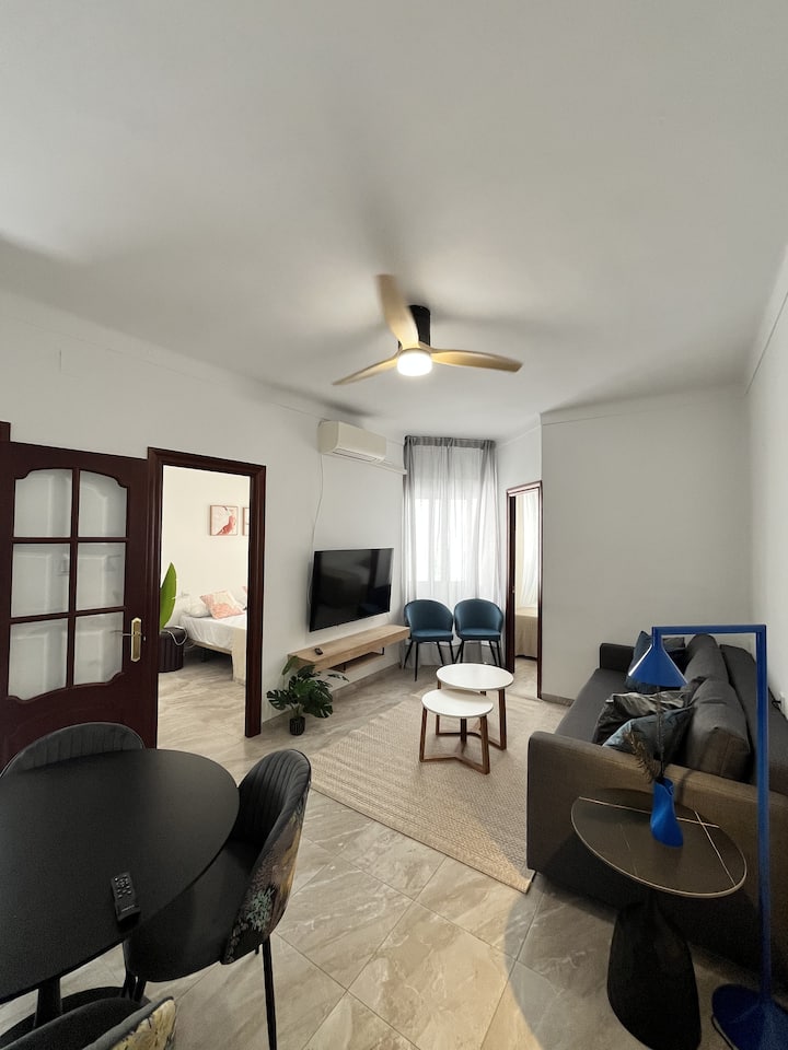 Vive Málaga: 3 Dormitorios Con Ubicación Centrica - Málaga