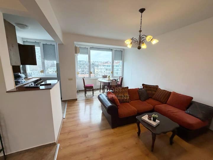 Family Apartment Near The Sea Garden - Burgas