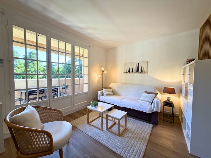 ÉLégant Studio Rénové, Climatisation Et Piscine - Agay