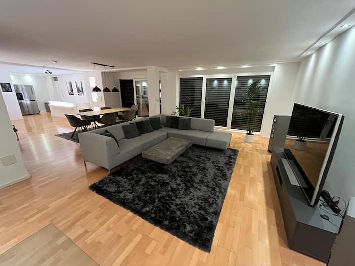 Luxus Bungalow Mit Pool Und Großzügiger Terrasse - Würzburg