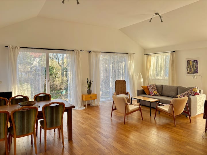 Neu Renoviert: Geräumiges Haus, Verträumter Garten - Coburg