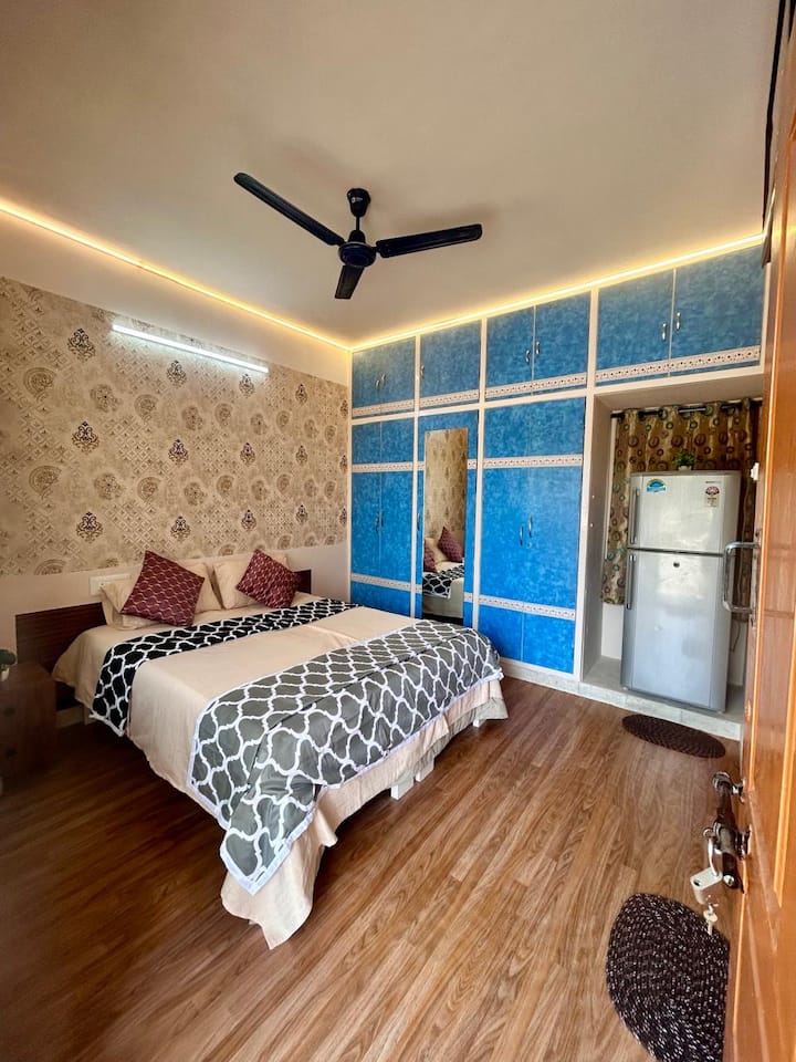 Private Studio For Solos/couples Near Iimb - Bangalore