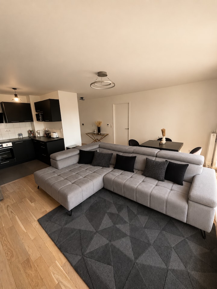 T2 Design à Rueil-malmaison à 15 Min De La Défense - Rueil-Malmaison