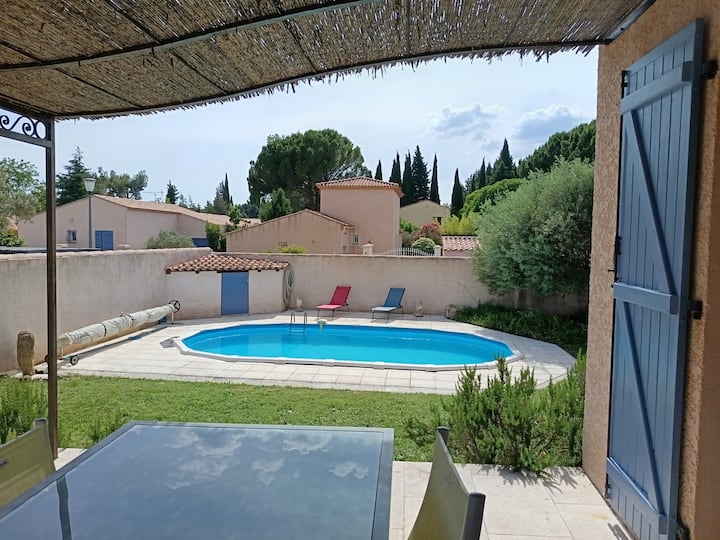 Maison Calme Climatisée, Oliviers Et Piscine - Salon-de-Provence