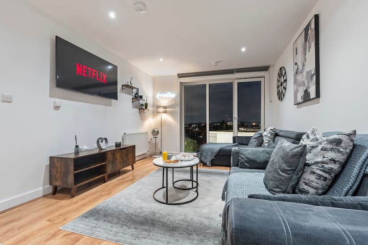 Stylish Central Harrow 2br 2 Bath | Gym | Sleeps 8 - Harrow