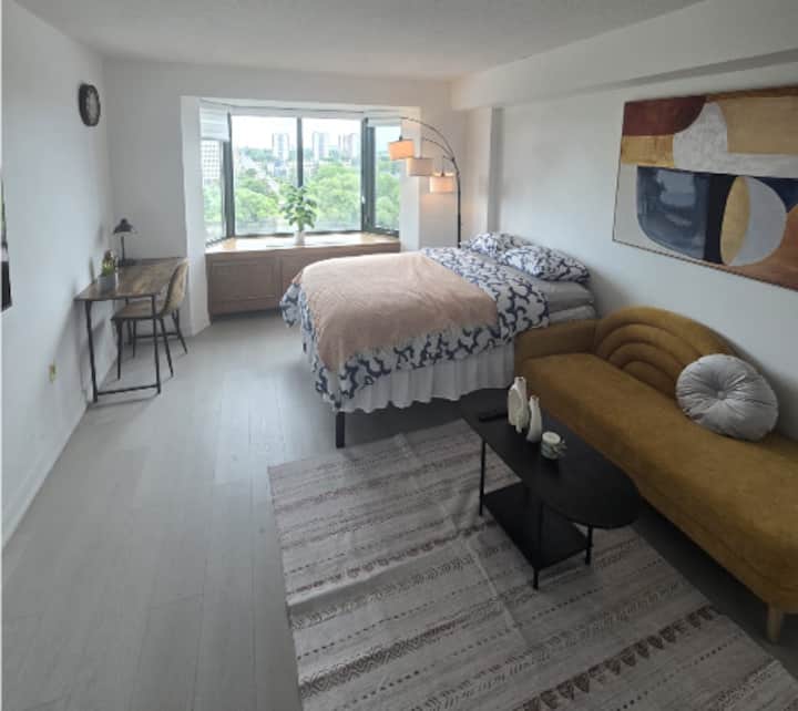 Quiet Stay In Sandy Hill & Byward Market - Ottawa