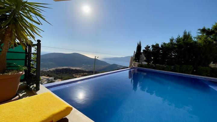 Deniz Ve Doga Manzaralı Lüks Villa - Kalkan